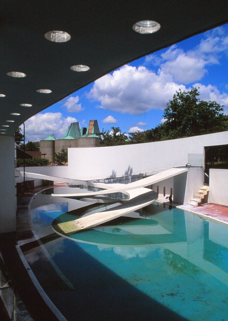 London: Penguin Pool, London Zoo (UK) – STEPHENVARADY_ARCHITRAVELLER