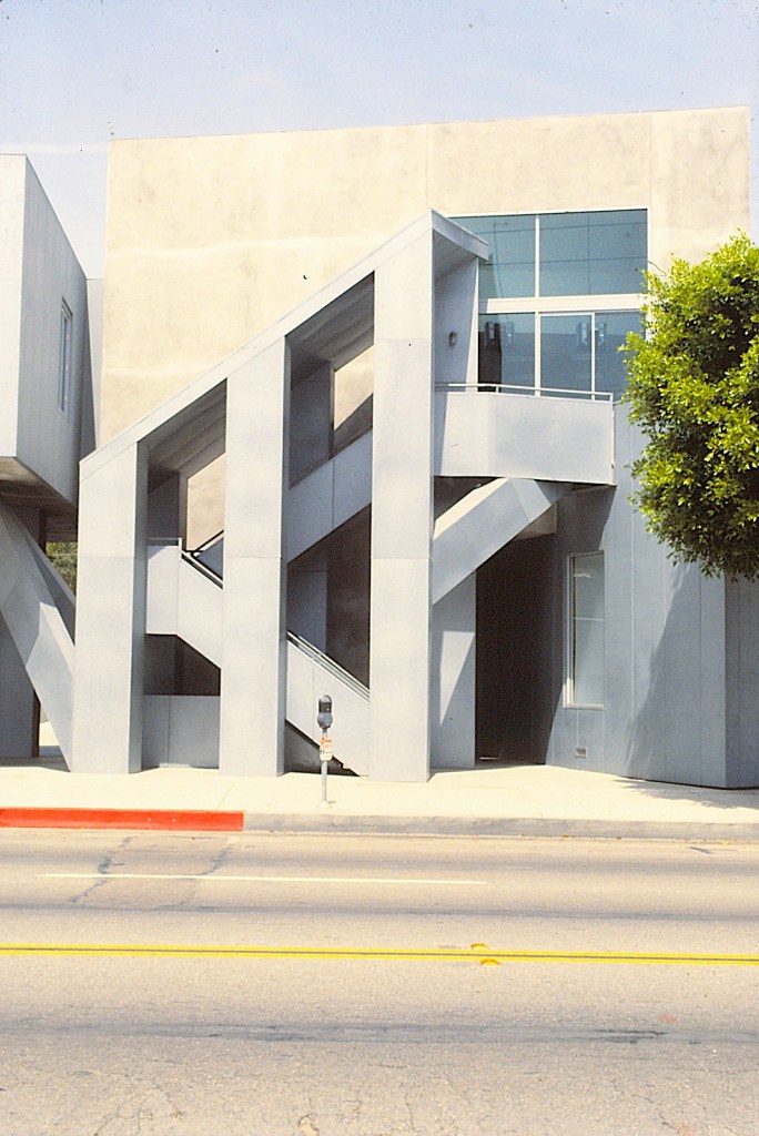 Los Angeles: Edgemar (USA) – STEPHENVARADY_ARCHITRAVELLER