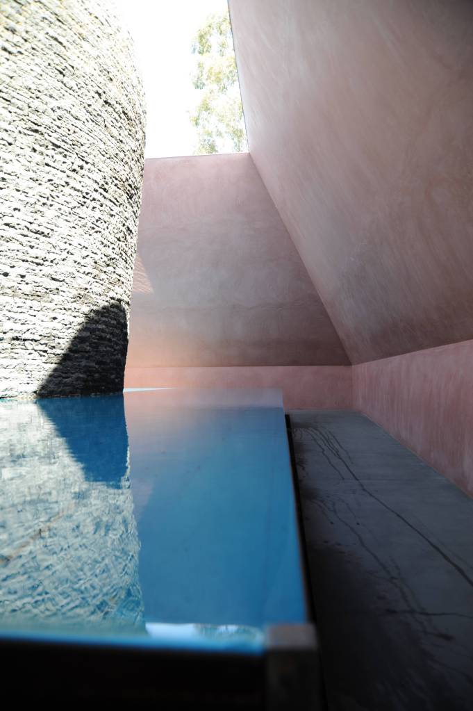 Canberra: ‘Within without’ (Australia) – STEPHENVARADY_ARCHITRAVELLER